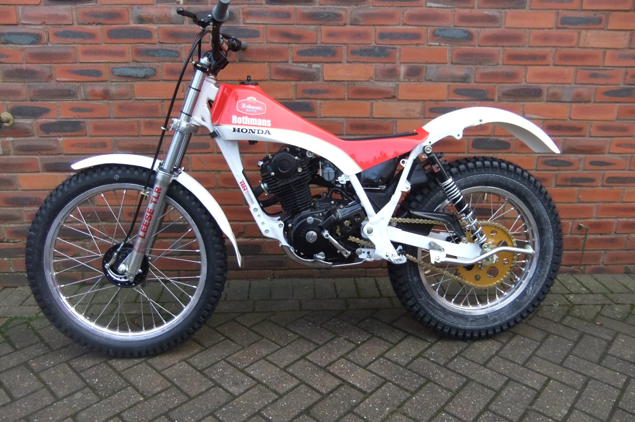 Honda TLR200 Rothmans – TLR Evolution